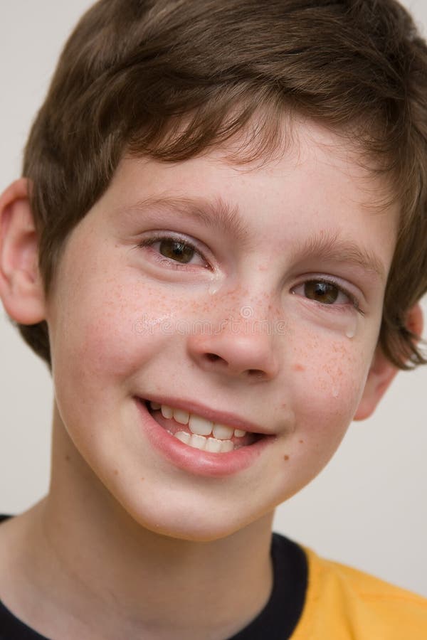 Retrato de un muchacho foto de archivo. Imagen de feliz - 14425132