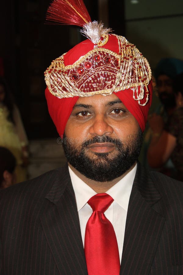 Hombres Indios Punjabi Sikh Sardar Con Pagdi Y Kripan Fotografía ...