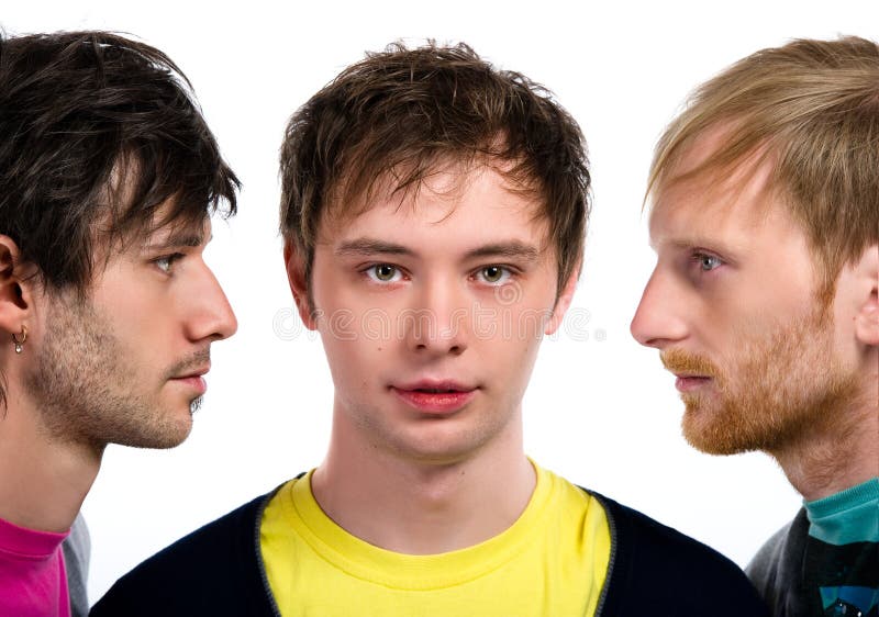 Dos Individuos Hermosos Que Hacen Entrenamiento De La Aptitud Con Los ...