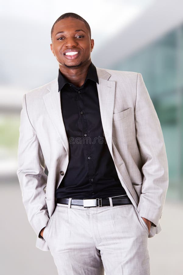 Homem negro feliz foto de stock. Imagem de felicidade - 46298442