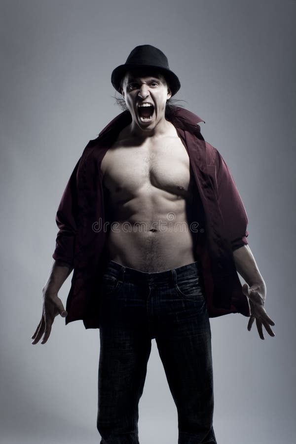 Retrato Emocional Do Homem Forte Foto de Stock - Imagem de louco ...
