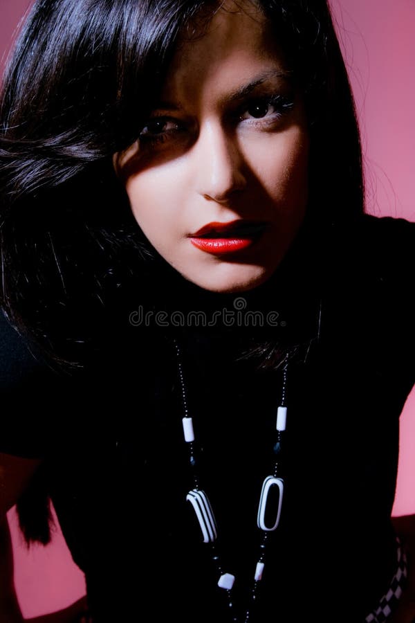 Retrato en obscuridad imagen de archivo. Imagen de adulto - 6088067