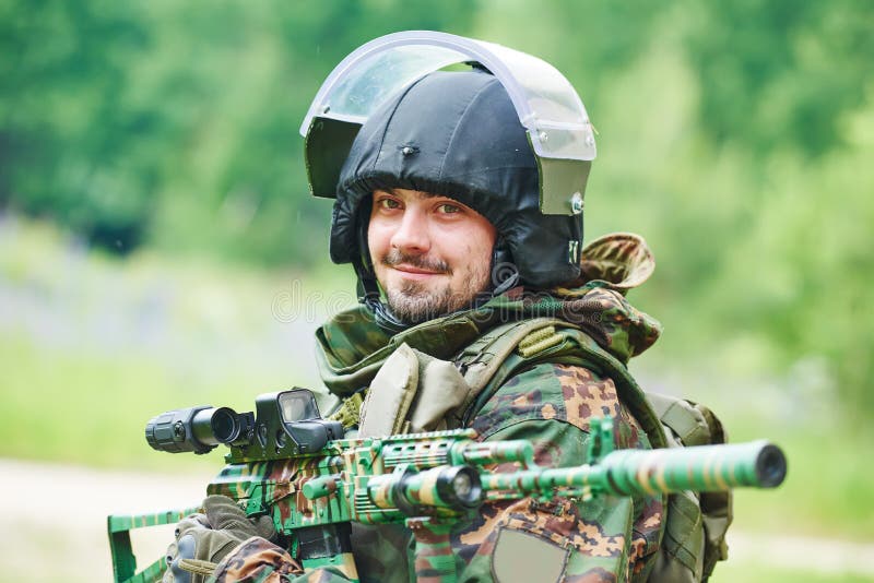 Retrato militar do soldado imagem de stock. Imagem de luta - 55550289
