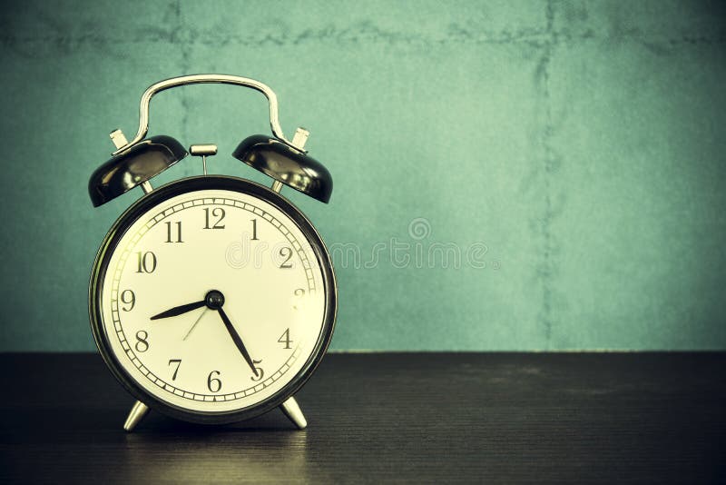 400+ Retro clock vintage background Free Stock Photos - StockFreeImages