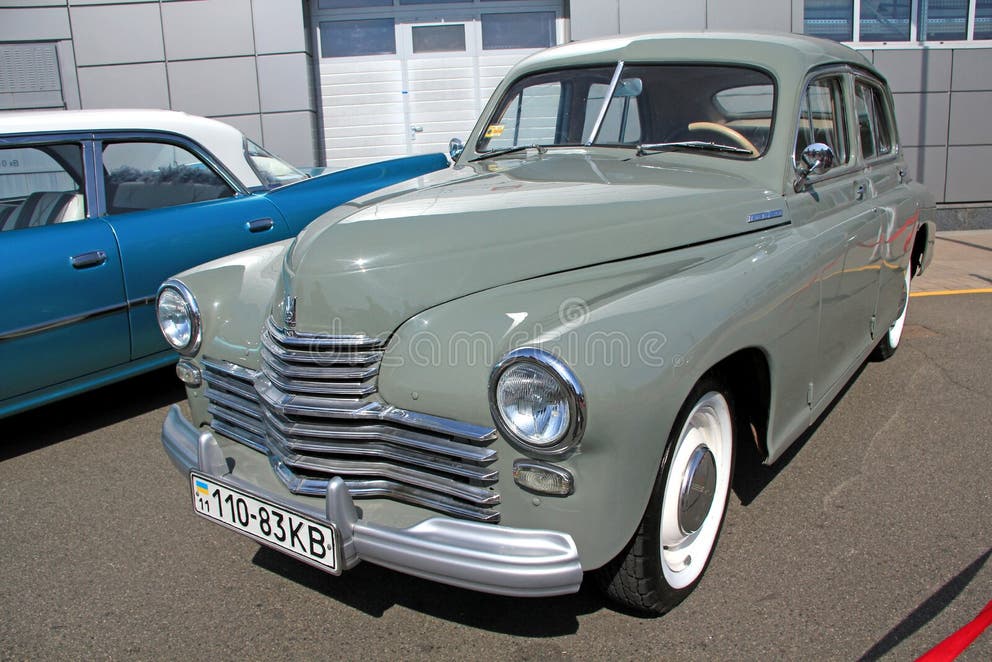 Retro auto show editorial photography. Image of racing - 37456032