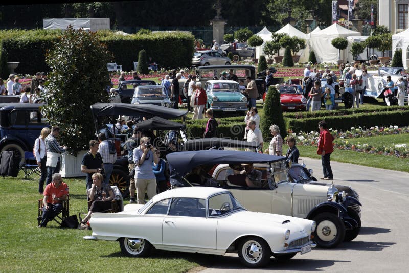 Retro Car Show editorial photography. Image of vehicle - 25205677