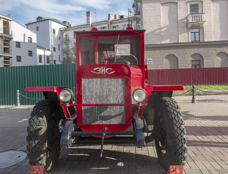 Retro Fire Truck ZIS-5 , Front View Editorial Image - Image of special ...
