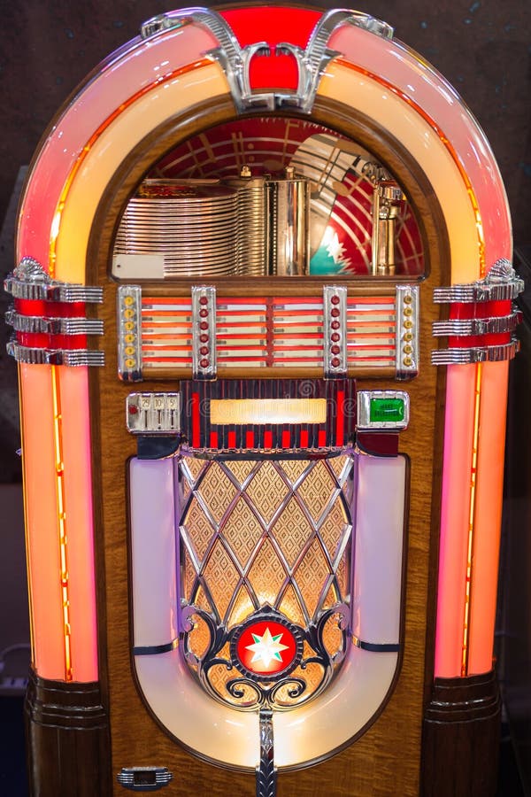 Retro Jukebox: Music and Dance in Bars in the 1950s Stock Photo - Image ...