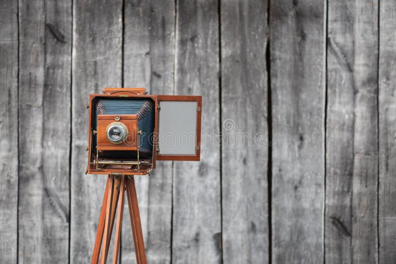 Retro Large Format Camera on Tripod. Concept - Photography of the 1930s ...