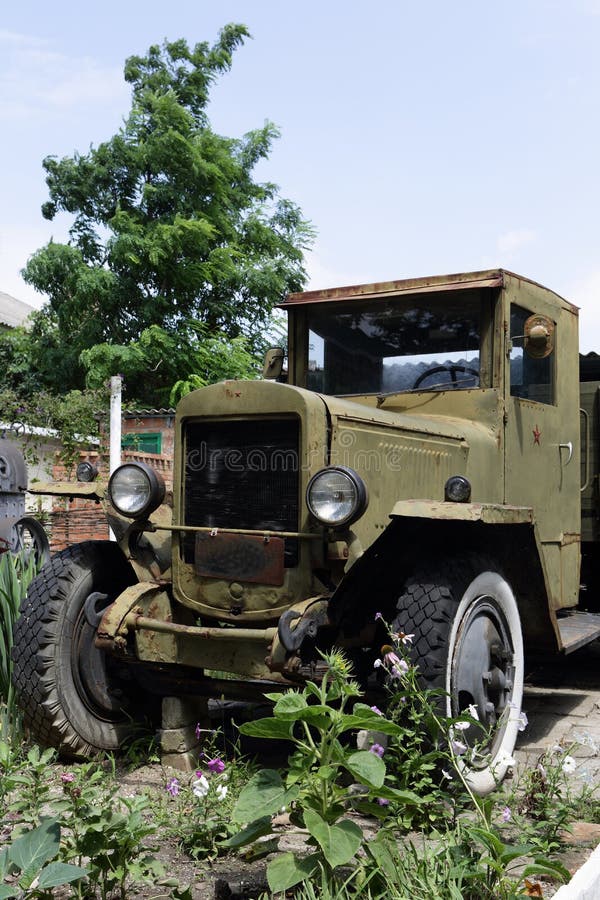 Retro lorry stock image. Image of mode, aging, machinery - 58354131