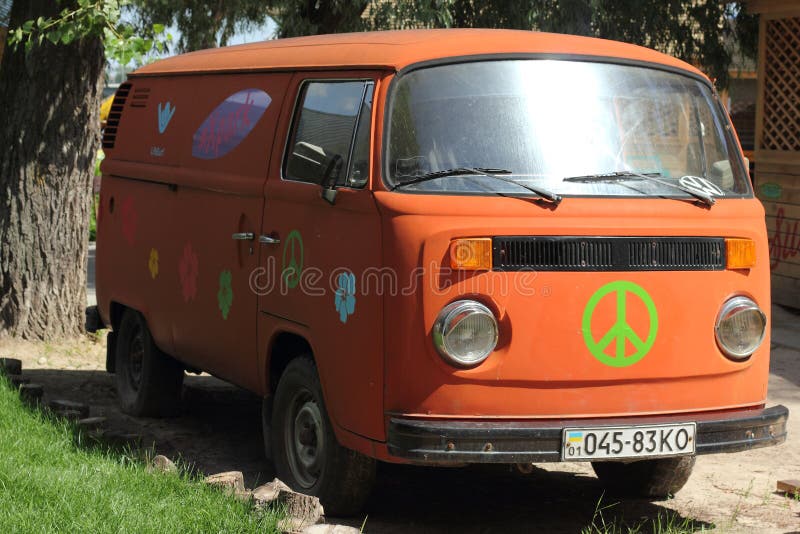 editorial stock image. Image of sunlight, hippies, transport - 74365079