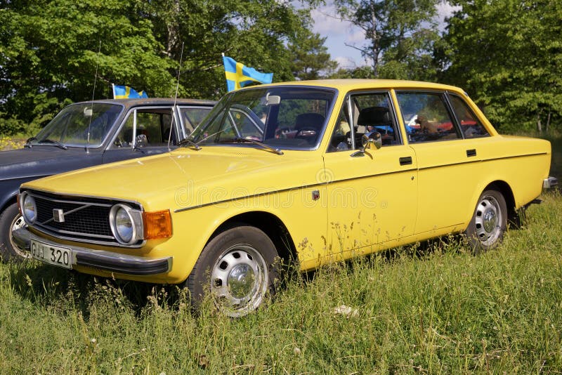Retro Motor Car, Yellow Volvo 144 Editorial Image - Image of history ...