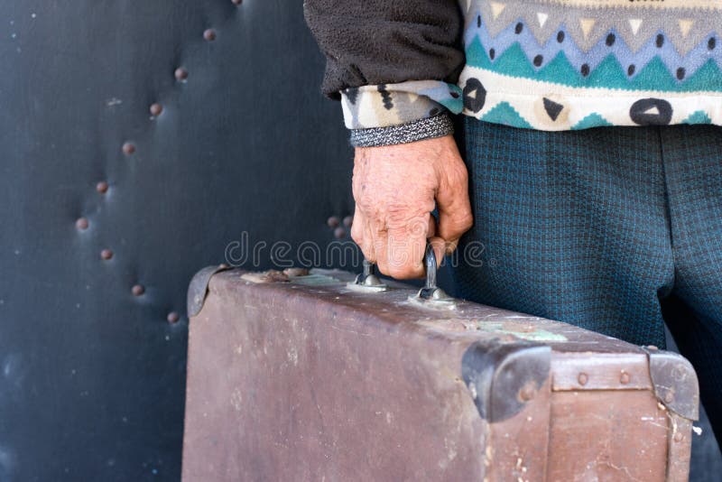 Retro Suitcase in a Man`s Hand Stock Photo - Image of antique, mans ...