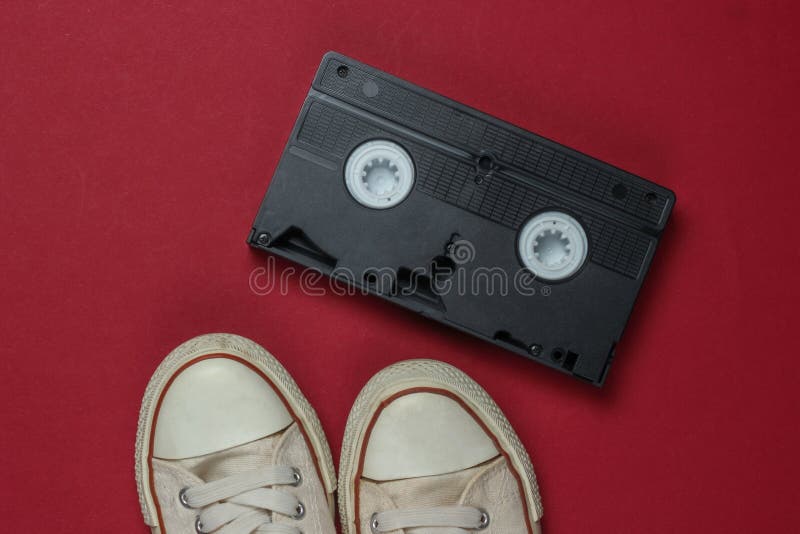 Retro 80s flat lay stock image. Image of futurism, accessories - 211338827