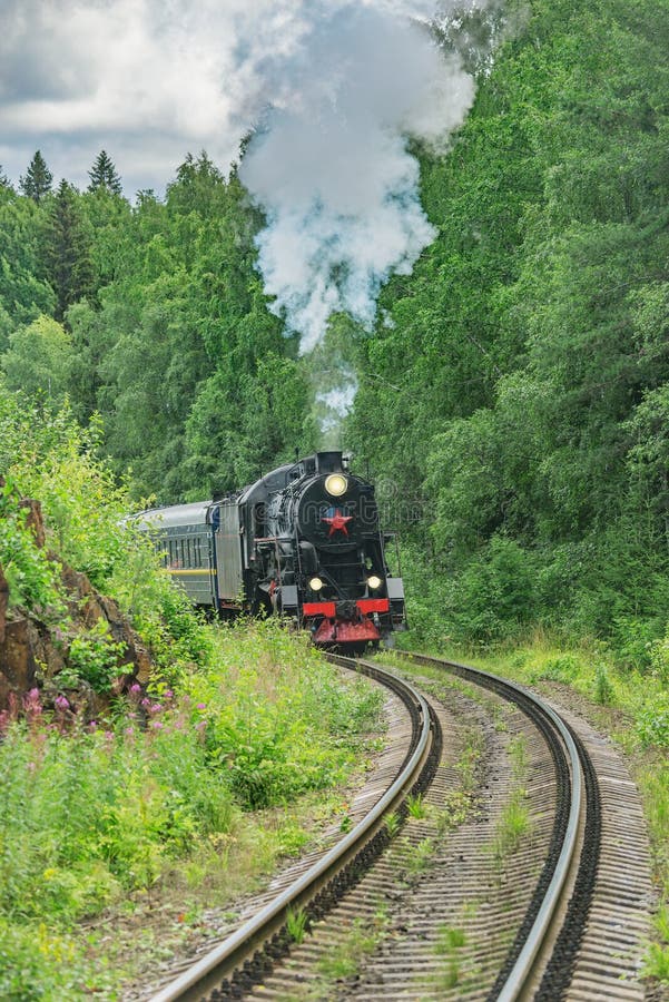 Retro Train Approaches To the Platform Stock Image - Image of ...