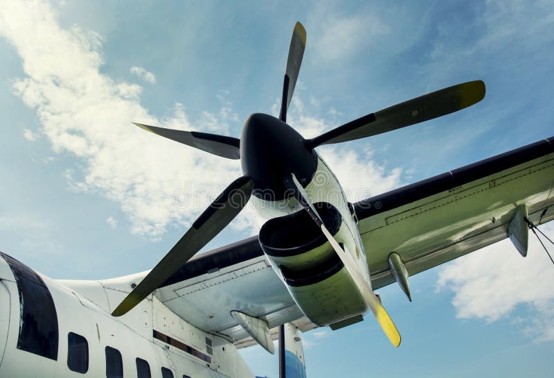Un Aereo Dell'elica Del Motore Immagine Stock - Immagine di cerchio ...