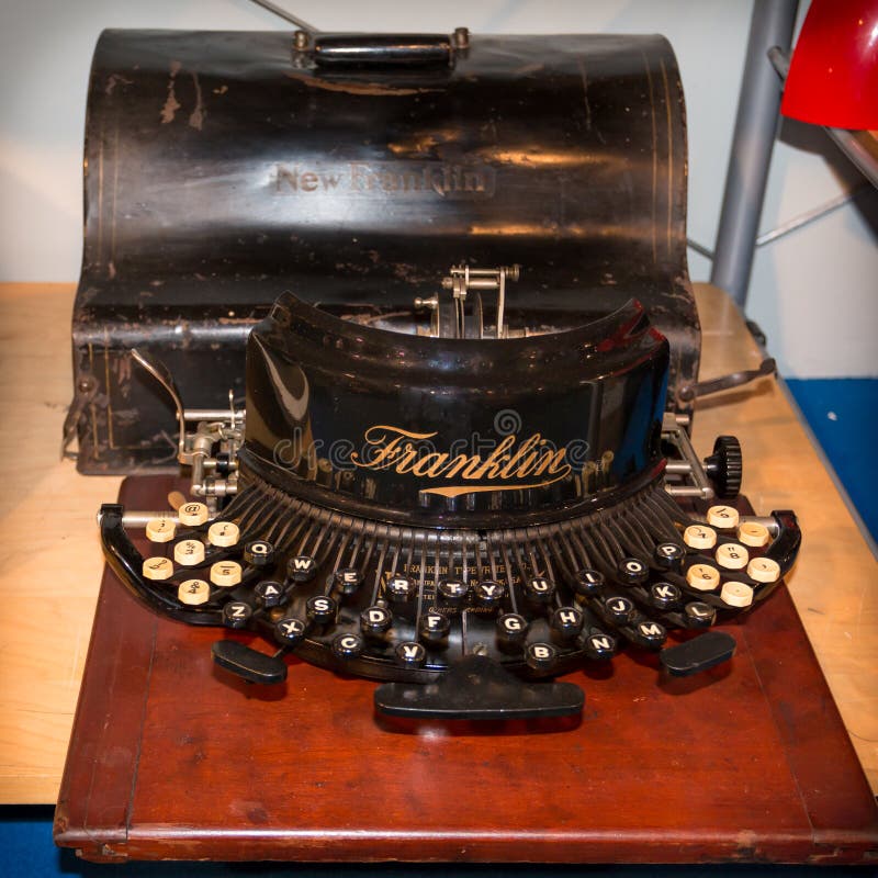 Retro Vintage Typewriter Front View Editorial Stock Image - Image of ...