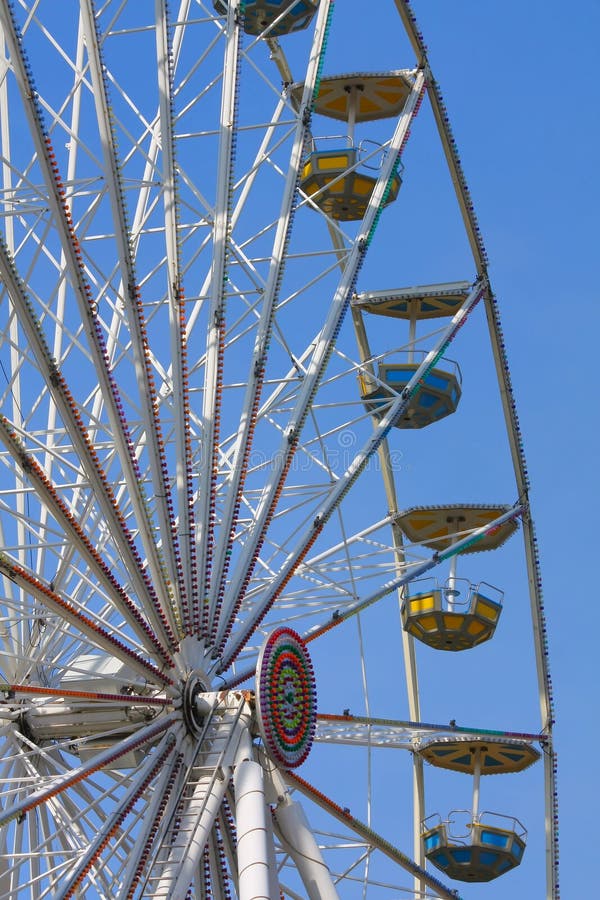 Reuzenrad stock foto. Image of ronde, pret, ferris, aantrekkelijkheid ...