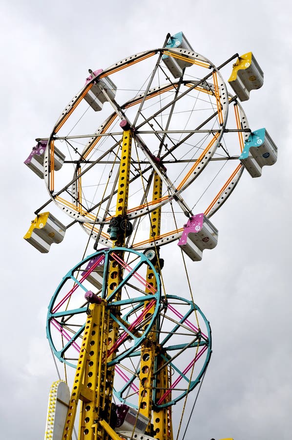 Reuzenrad stock afbeelding. Image of festival, groot - 14510169