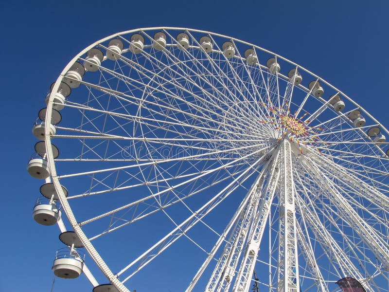 Reuzenrad stock foto. Image of recreatie, vermaak, openbaar - 39101288