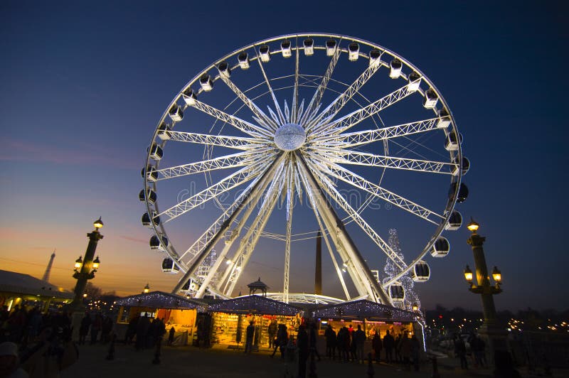 Reuzenrad in Berlijn stock afbeelding. Image of funfair - 9908167