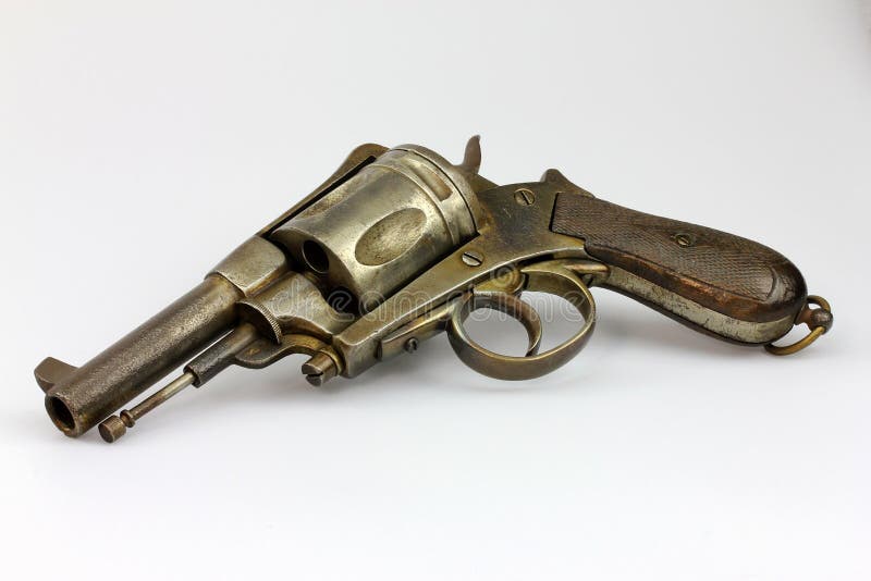 Revólver antigo foto de stock. Imagem de bens, exército - 28349716