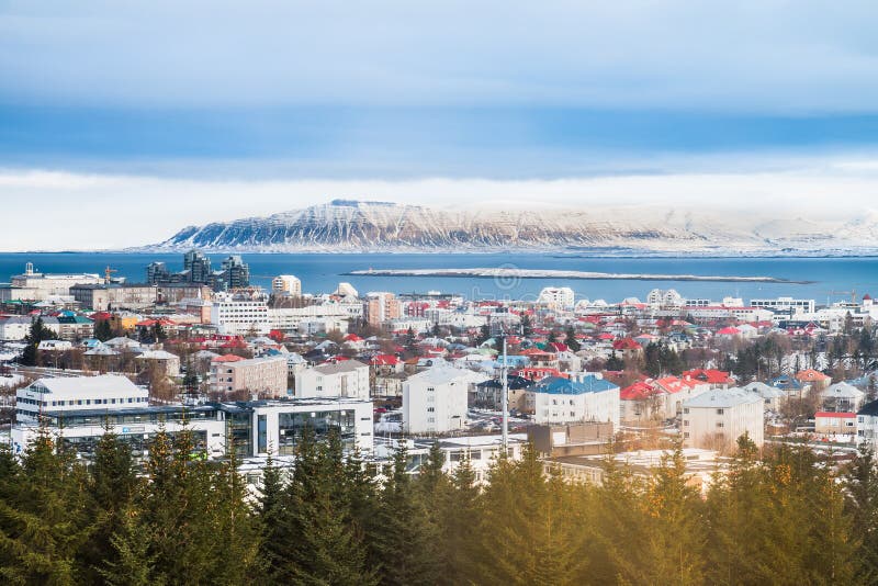 Reykjavik Es La Capital De Islandia Foto de archivo - Imagen de puerto ...