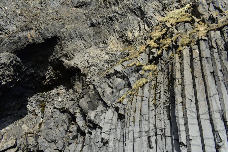 Reynisfjara Basalt Columns – Iceland S Iconic Black Sand Beach ...