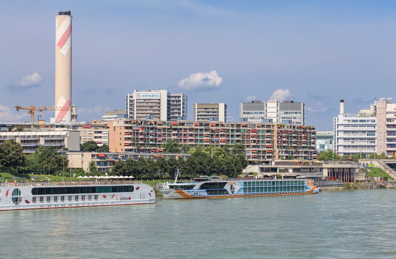 Rhein-Fluss in Basel, Die Schweiz Redaktionelles Stockbild - Bild von ...