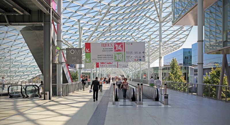 RHO Fiera Milano immagine stock editoriale. Immagine di luci - 33600994