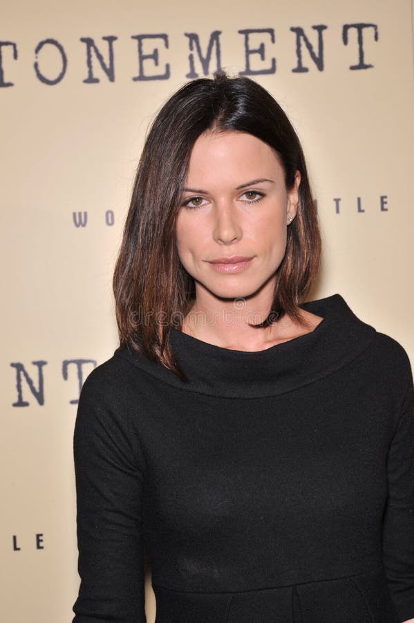 Rhona Mitra editorial image. Image of actress, premiere - 26912130