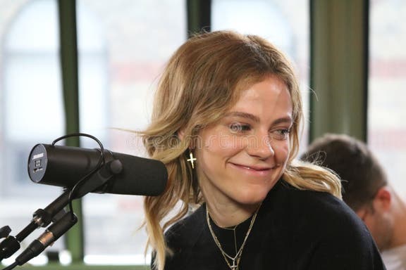 Riah Films a Session in Brooklyn Editorial Photo - Image of session ...