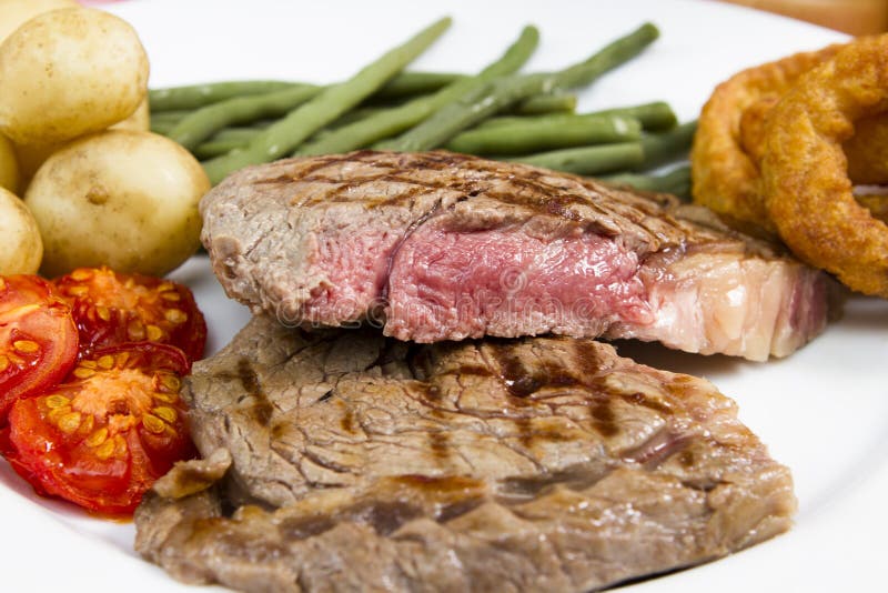 Rib Eye Steak imagen de archivo. Imagen de cuchillo, filete - 60139345