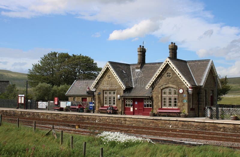 Ribblehead Station, Settle To Carlisle Railway Editorial Stock Photo ...