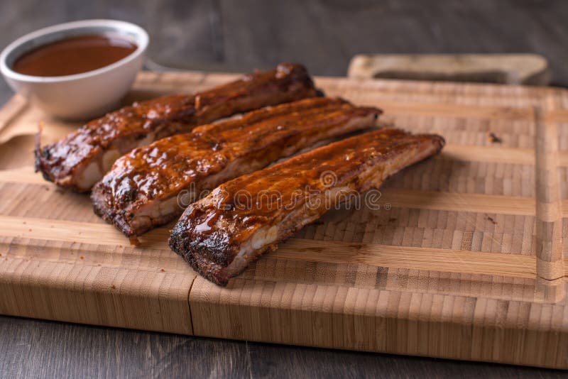 A rack of bbq pork ribs stock photo. Image of back, meal - 24050622