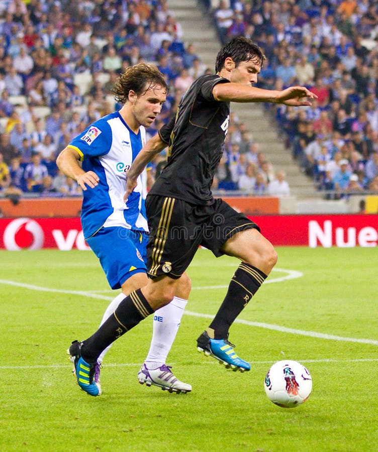 Kaka shooting editorial image. Image of brazil, division - 21654070