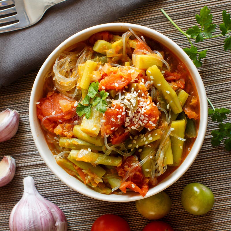 Rice Spaghetti with Vegetables Stock Photo - Image of cook, snack: 95570398