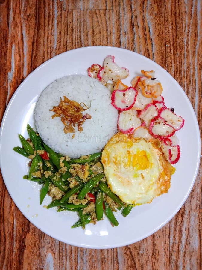 Rice Vegetables Crackers Egg Sambal Stock Photo - Image of meat, sambal ...