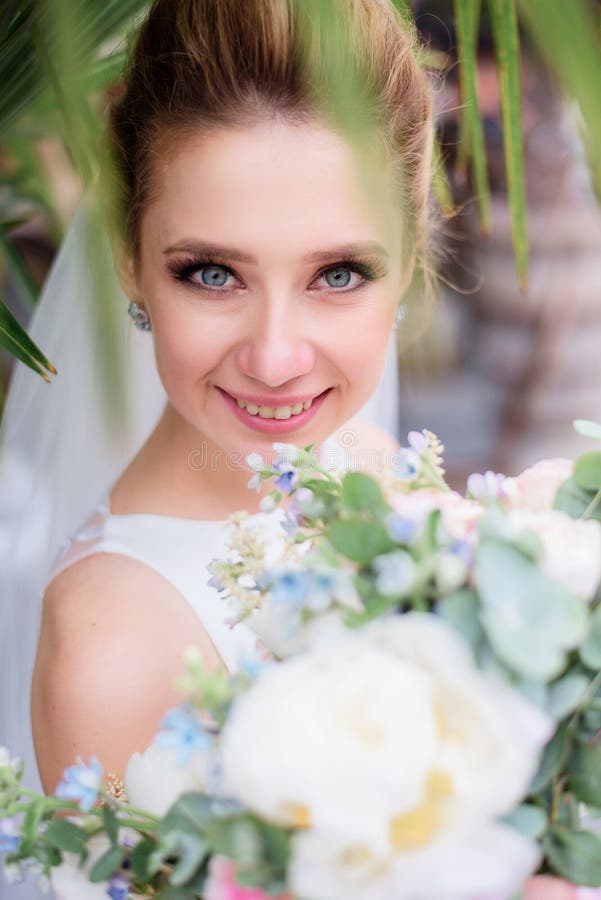 Rich Colorful Wedding Bouquet in Bride`s Hands Stock Image - Image of ...