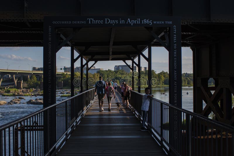 Richmond Virginia Bridge editorial photo. Image of peaceful - 170495821
