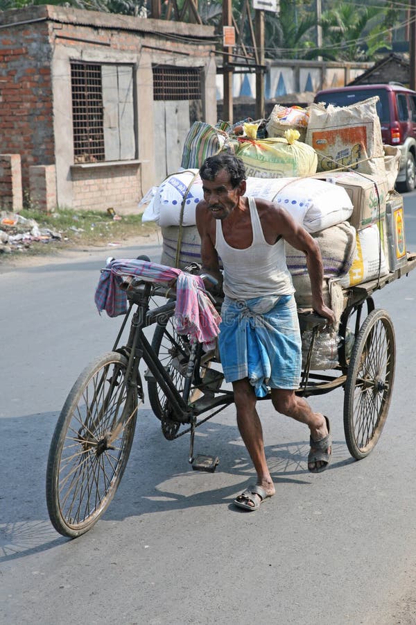Rickshaw driver editorial photography. Image of bazar - 21437167