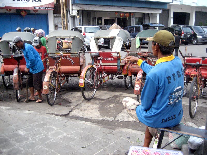 Rickshaw editorial image. Image of indonesia, city, central - 67090900