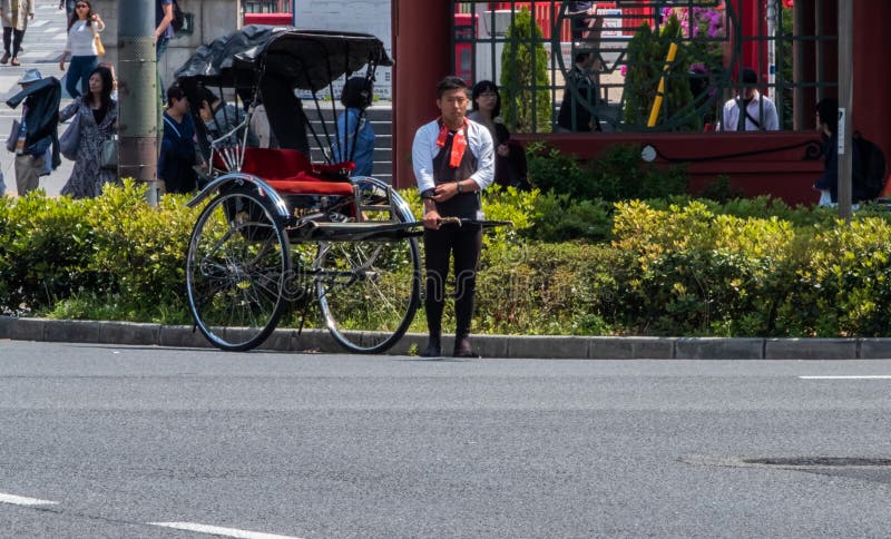 Rickshaw Puller in Asakusa Street, Tokyo, Japan Editorial Stock Photo ...