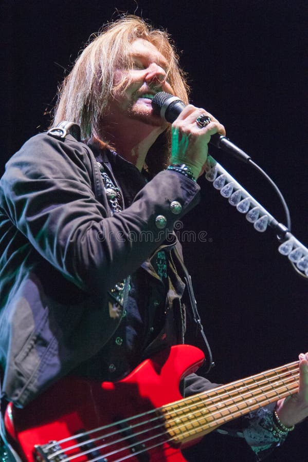 Ricky Phillips editorial photo. Image of concert, shaw - 26500721