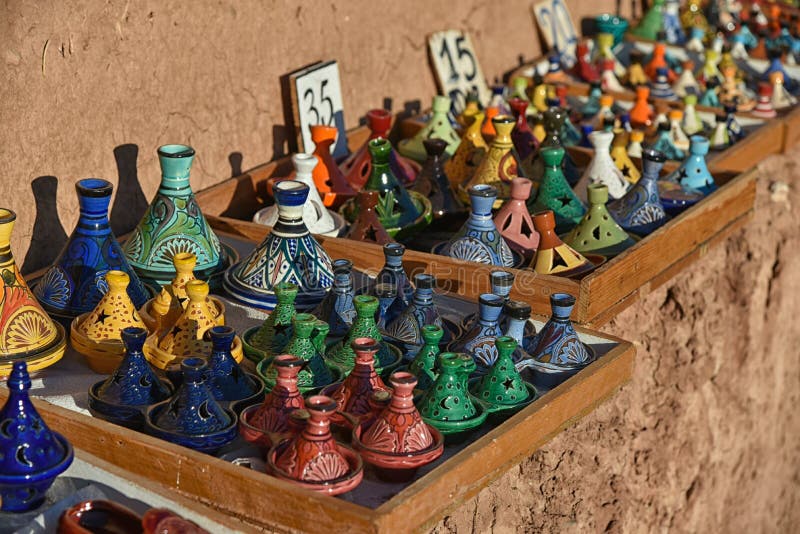 Oggetti Marocchini Tradizionali Foto - Foto Stock Gratis e Royalty-Free ...