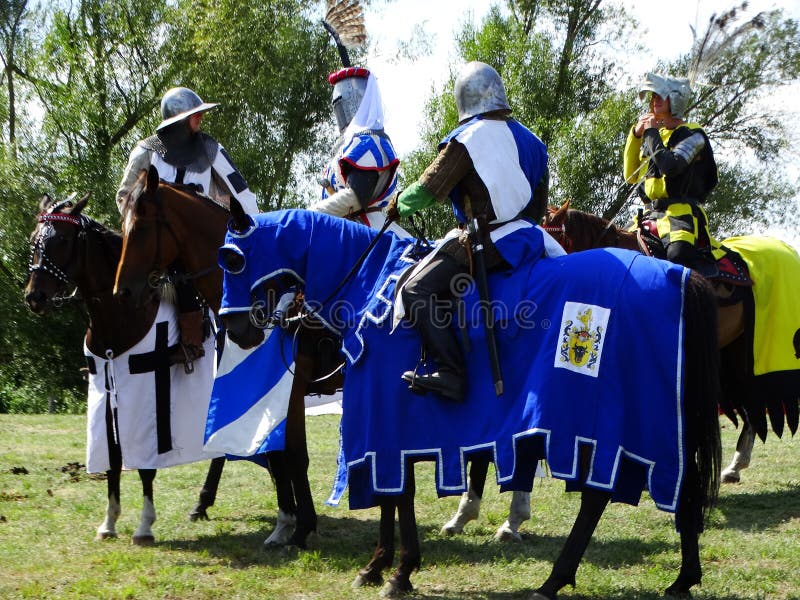 Riddare Som Jousting, Wenecja Slott, Polen Redaktionell Fotografering ...