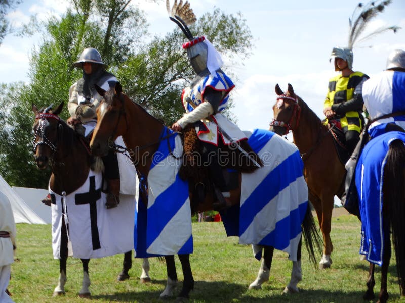 Riddare Som Jousting, Wenecja Slott, Polen Redaktionell Arkivfoto ...