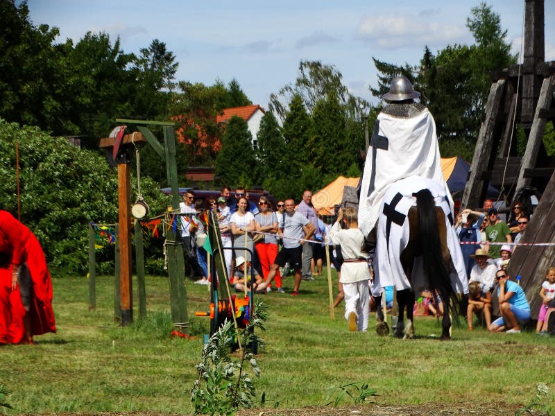 Riddare Som Jousting, Wenecja Slott, Polen Redaktionell Arkivbild ...