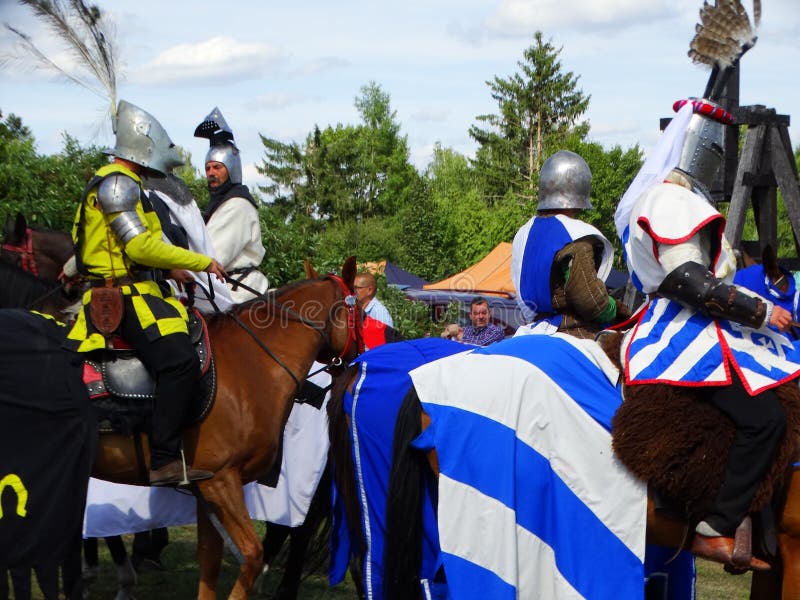 Riddare Som Jousting, Wenecja Slott, Polen Redaktionell Arkivbild ...