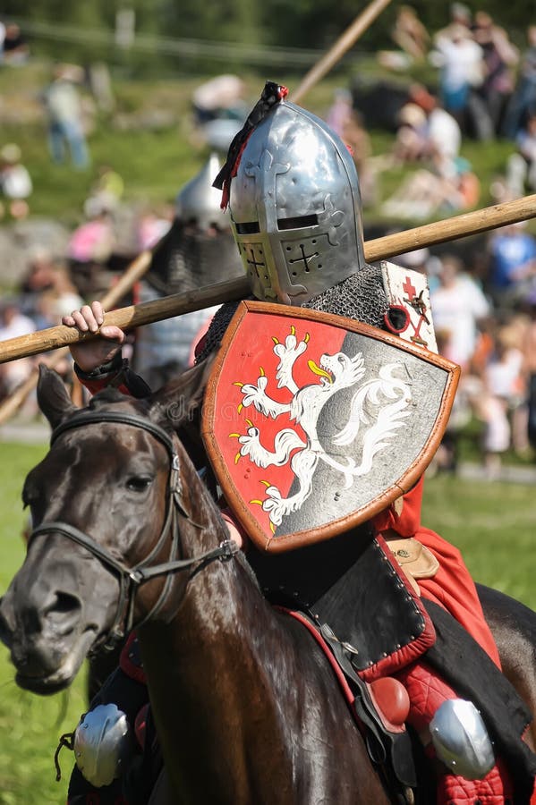 Ridder op het paard redactionele fotografie. Image of gebeurtenis ...